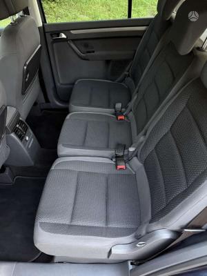 Zils Volkswagen Touran 2013 Kėdainiai, ar dzinēja tilpumu 1.97 L un nobraukumu 290 tūkst. km par 5950 €, foto 20 vietnē AUTOMOTO.COM.LV