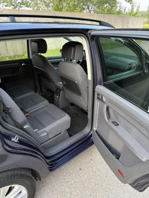 Zils Volkswagen Touran 2013 Kėdainiai, ar dzinēja tilpumu 1.97 L un nobraukumu 290 tūkst. km par 5950 €, foto 21 vietnē AUTOMOTO.COM.LV