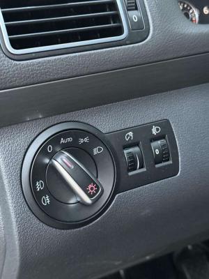Zils Volkswagen Touran 2013 Kėdainiai, ar dzinēja tilpumu 1.97 L un nobraukumu 290 tūkst. km par 5950 €, foto 29 vietnē AUTOMOTO.COM.LV