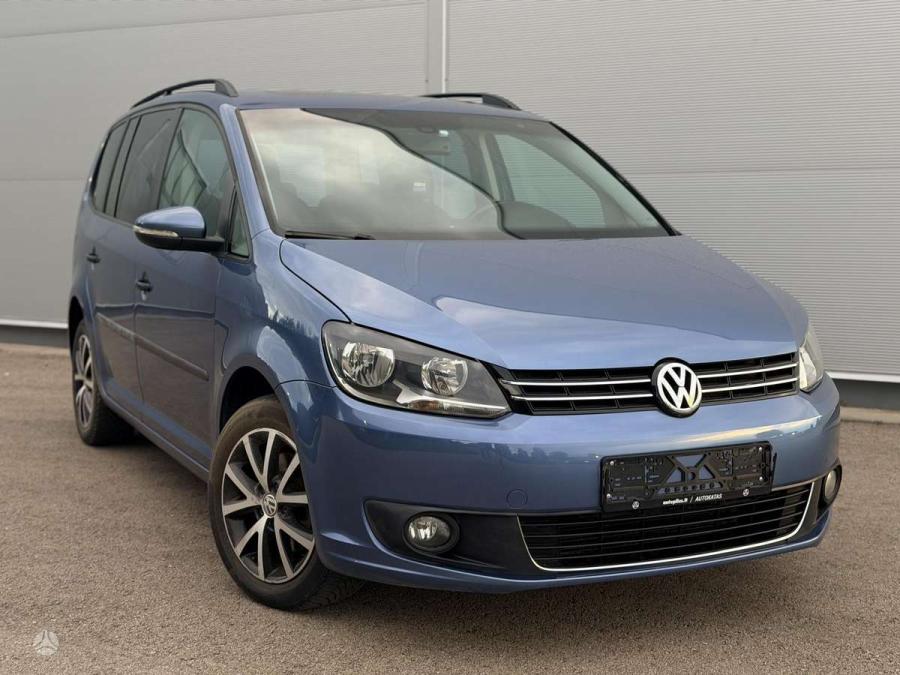 Zils Volkswagen Touran 2013 Utena, ar dzinēja tilpumu 1.60 L un nobraukumu 304 tūkst. km par 5750 €, foto 3 vietnē AUTOMOTO.COM.LV