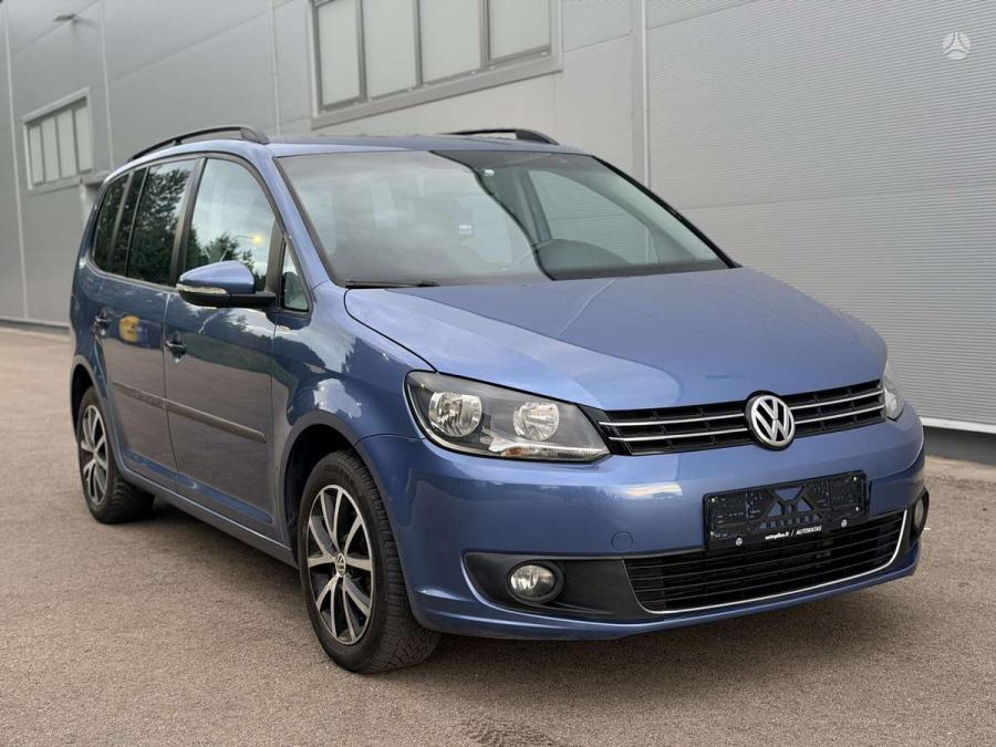 Zils Volkswagen Touran 2013 Utena, ar dzinēja tilpumu 1.60 L un nobraukumu 304 tūkst. km par 5750 €, foto 7 vietnē AUTOMOTO.COM.LV