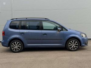 Zils Volkswagen Touran 2013 Utena, ar dzinēja tilpumu 1.60 L un nobraukumu 304 tūkst. km par 5750 €, foto 10 vietnē AUTOMOTO.COM.LV