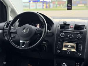 Zils Volkswagen Touran 2013 Utena, ar dzinēja tilpumu 1.60 L un nobraukumu 304 tūkst. km par 5750 €, foto 20 vietnē AUTOMOTO.COM.LV