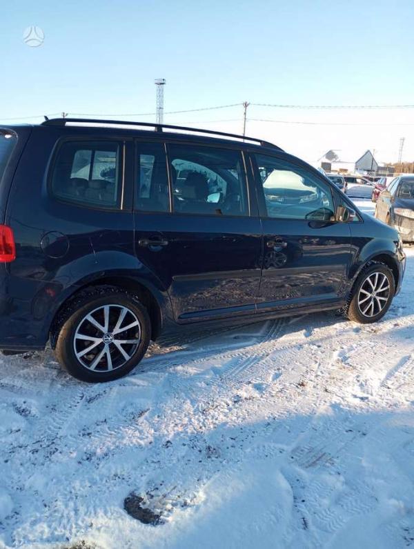 Blue Volkswagen Touran 2014 in Kaunas, with an engine capacity of 1.40 L and mileage of 160 thousand km for 4800 €, photo 7 on AUTOMOTO.COM.LV