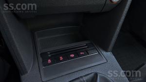 Blue Volkswagen Touran 2014 in Riga, with an engine capacity of 1.60 L and mileage of 290 thousand km for 5200 €, photo 17 on AUTOMOTO.COM.LV