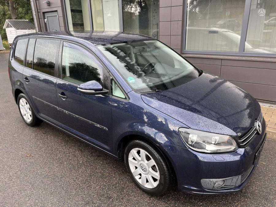 Zils Volkswagen Touran 2014 Utena, ar dzinēja tilpumu 1.60 L un nobraukumu 290 tūkst. km par 4999 €, foto 13 vietnē AUTOMOTO.COM.LV