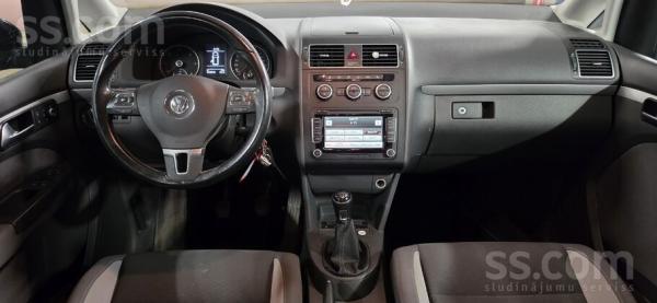 Zils Volkswagen Touran 2014 Valmiera, ar dzinēja tilpumu 2.00 L un nobraukumu 329 tūkst. km par 5200 €, foto 8 vietnē AUTOMOTO.COM.LV
