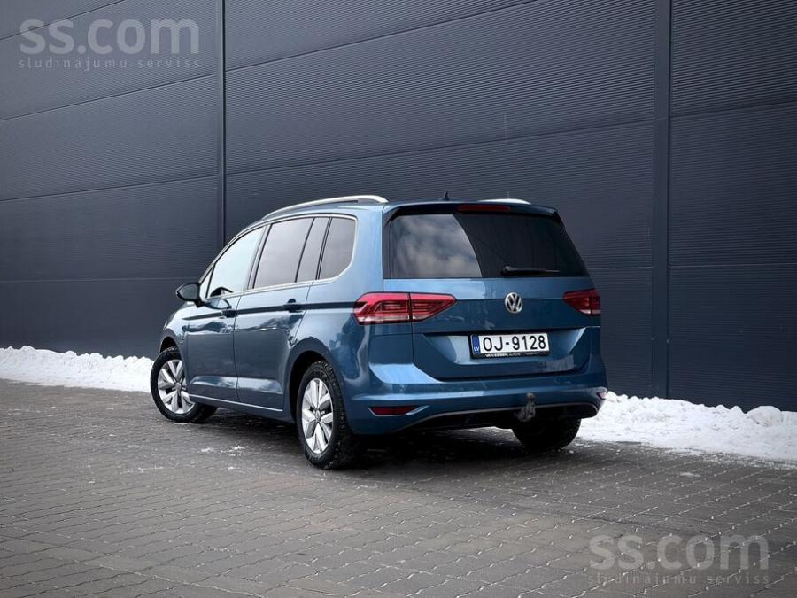 Zils Volkswagen Touran 2015 Rīga, ar dzinēja tilpumu 1.60 L un nobraukumu 218 tūkst. km par 13900 €, foto 29 vietnē AUTOMOTO.COM.LV