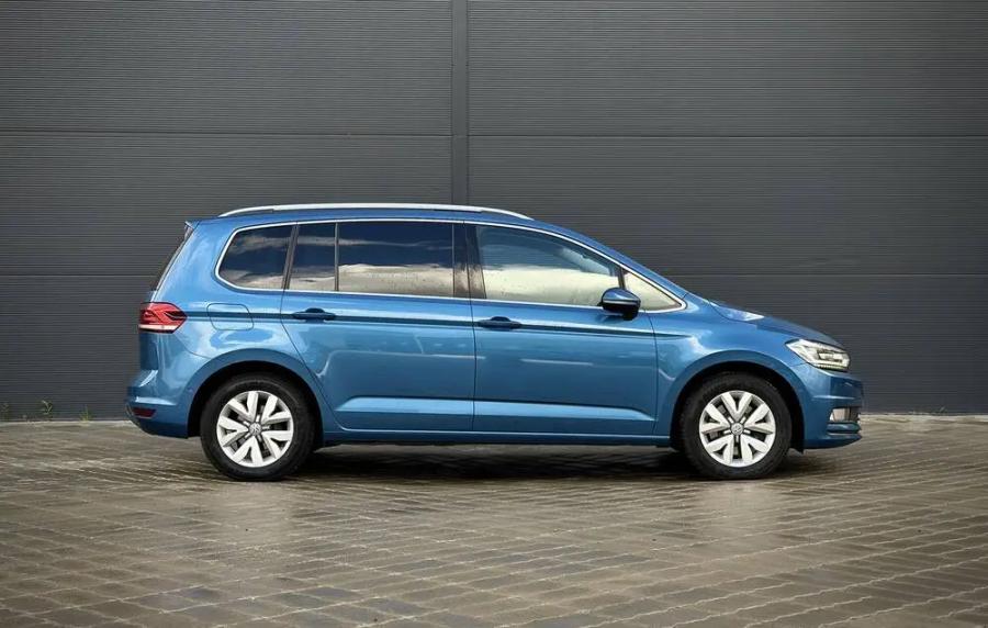 Zils Volkswagen Touran 2015 Rīga, ar dzinēja tilpumu 1.60 L un nobraukumu 219 tūkst. km par 12995 €, foto 6 vietnē AUTOMOTO.COM.LV