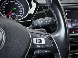 Zils Volkswagen Touran 2015 Rīga, ar dzinēja tilpumu 1.60 L un nobraukumu 219 tūkst. km par 12995 €, foto 16 vietnē AUTOMOTO.COM.LV