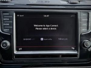Zils Volkswagen Touran 2015 Rīga, ar dzinēja tilpumu 1.60 L un nobraukumu 219 tūkst. km par 12995 €, foto 19 vietnē AUTOMOTO.COM.LV