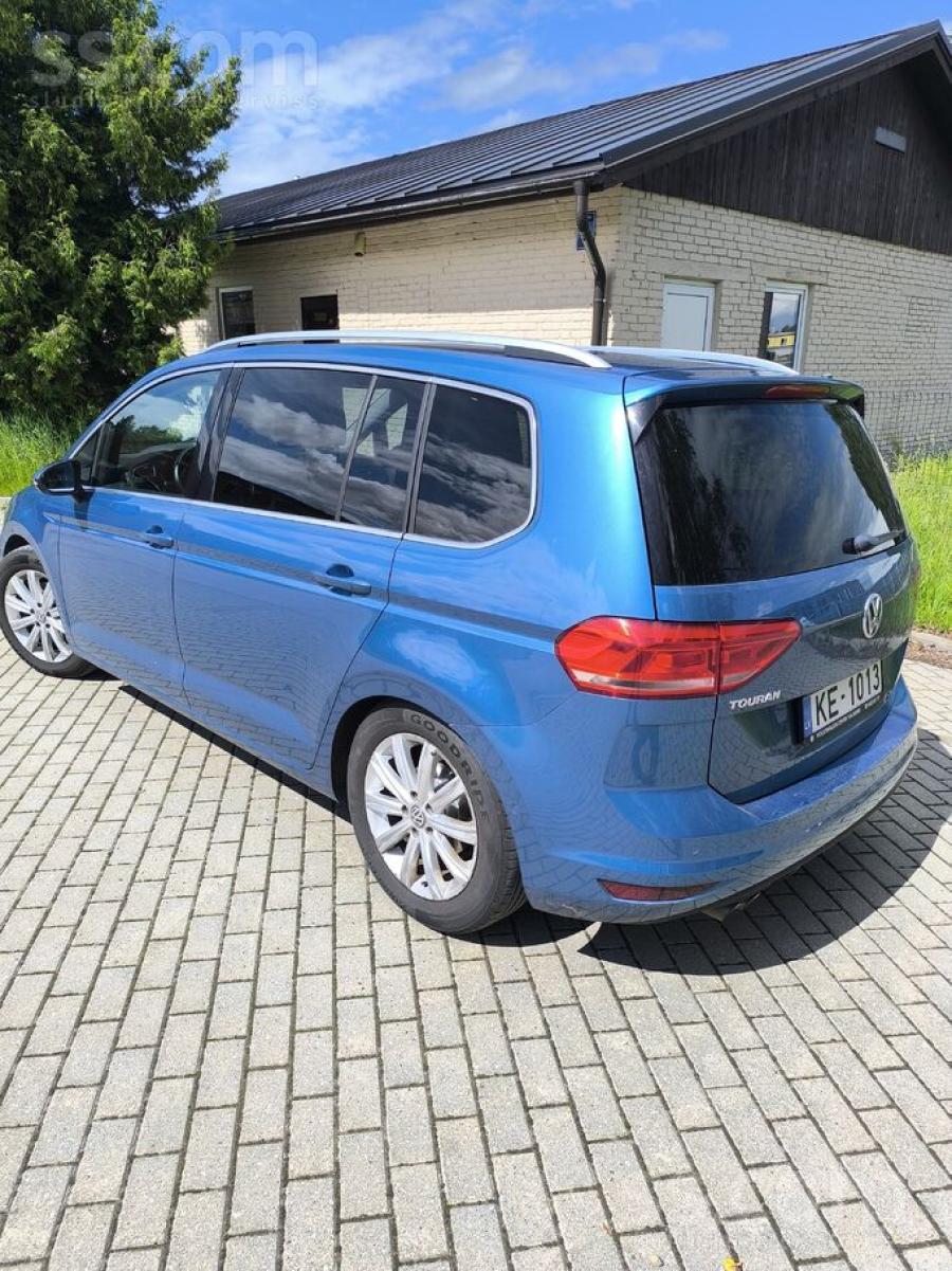 Zils Volkswagen Touran 2015 Valka, ar dzinēja tilpumu 2.00 L un nobraukumu 175 tūkst. km par 17000 €, foto 3 vietnē AUTOMOTO.COM.LV