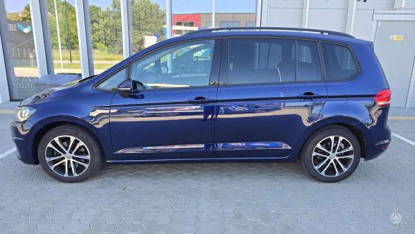 Blue Volkswagen Touran 2015 in Vilnius, with an engine capacity of 1.60 L and mileage of 175 thousand km for 9600 €, photo 5 on AUTOMOTO.COM.LV