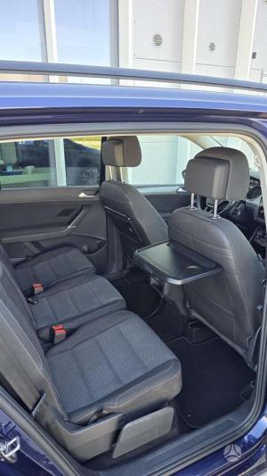 Zils Volkswagen Touran 2015 Viļņa, ar dzinēja tilpumu 1.60 L un nobraukumu 175 tūkst. km par 9600 €, foto 13 vietnē AUTOMOTO.COM.LV