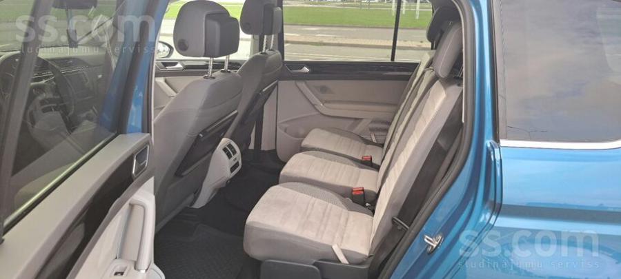 Blue Volkswagen Touran 2015 in Riga, with an engine capacity of 1.40 L and mileage of 147 thousand km for 12500 €, photo 7 on AUTOMOTO.COM.LV