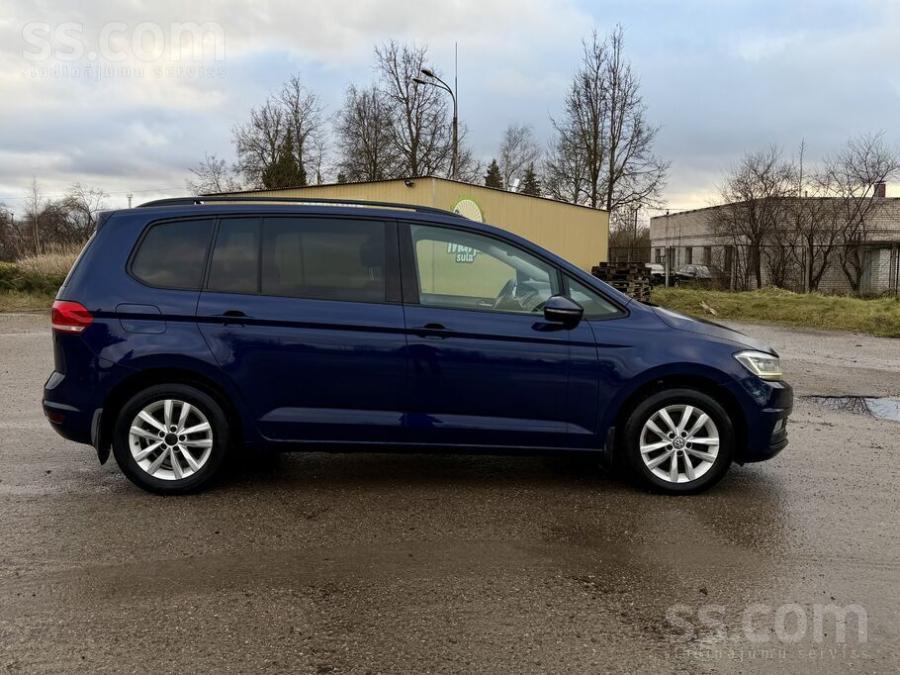 Zils Volkswagen Touran 2016 Ogre, ar dzinēja tilpumu 2.00 L un nobraukumu 241 tūkst. km par 10590 €, foto 4 vietnē AUTOMOTO.COM.LV