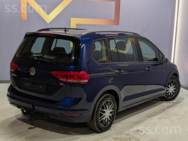 Zils Volkswagen Touran 2016 Jūrmala, ar dzinēja tilpumu 1.60 L un nobraukumu 377 tūkst. km par 6990 €, foto 4 vietnē AUTOMOTO.COM.LV