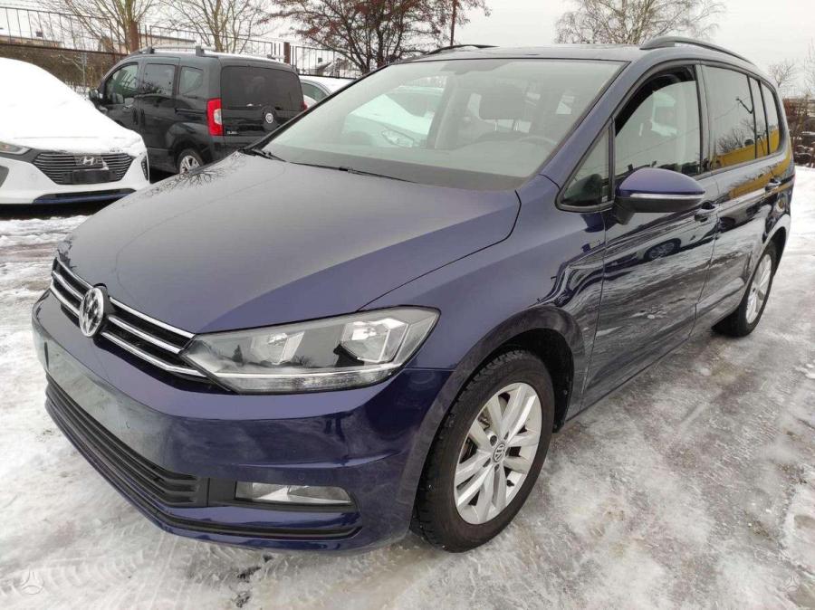 Zils Volkswagen Touran 2016 Panevēža, ar dzinēja tilpumu 1.60 L un nobraukumu 143 tūkst. km par 11700 €, foto 5 vietnē AUTOMOTO.COM.LV
