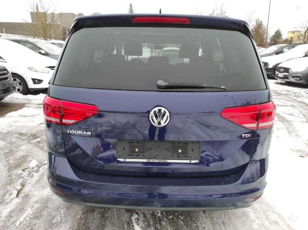 Blue Volkswagen Touran 2016 in Panevezys, with an engine capacity of 1.60 L and mileage of 143 thousand km for 11700 €, photo 10 on AUTOMOTO.COM.LV