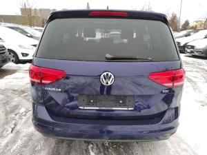 Zils Volkswagen Touran 2016 Panevēža, ar dzinēja tilpumu 1.60 L un nobraukumu 143 tūkst. km par 11700 €, foto 10 vietnē AUTOMOTO.COM.LV