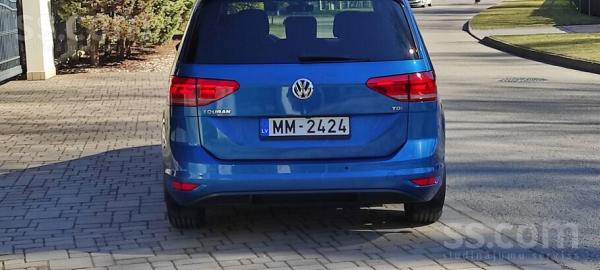 Zils Volkswagen Touran 2016 Rīga, ar dzinēja tilpumu 1.60 L un nobraukumu 266 tūkst. km par 9200 €, foto 5 vietnē AUTOMOTO.COM.LV