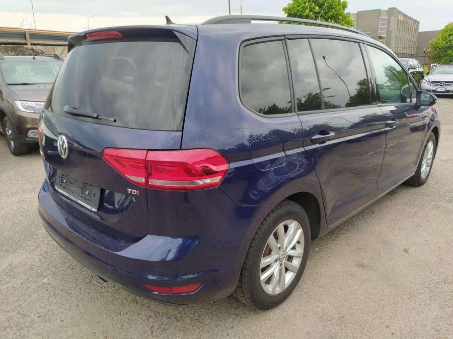 Blue Volkswagen Touran 2016 in Panevezys, with an engine capacity of 1.60 L and mileage of 143 thousand km for 9700 €, photo 12 on AUTOMOTO.COM.LV