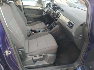 Blue Volkswagen Touran 2016 in Panevezys, with an engine capacity of 1.60 L and mileage of 143 thousand km for 9700 €, photo 14 on AUTOMOTO.COM.LV