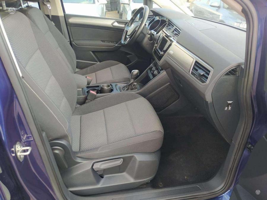 Blue Volkswagen Touran 2016 in Panevezys, with an engine capacity of 1.60 L and mileage of 143 thousand km for 9700 €, photo 14 on AUTOMOTO.COM.LV
