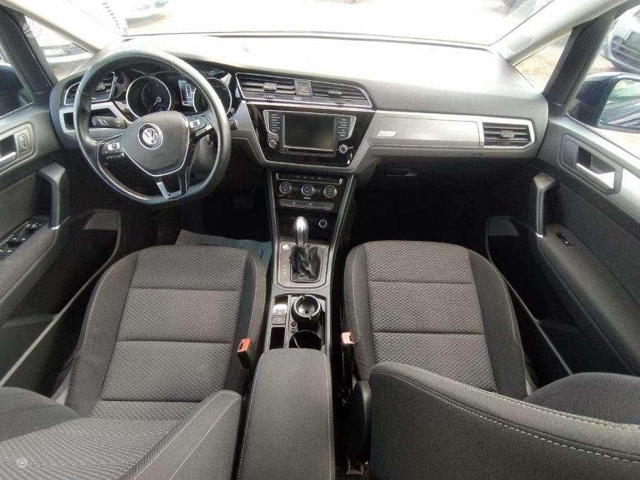 Blue Volkswagen Touran 2016 in Panevezys, with an engine capacity of 1.60 L and mileage of 143 thousand km for 9700 €, photo 17 on AUTOMOTO.COM.LV