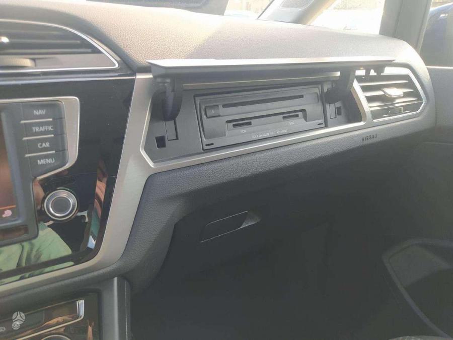 Blue Volkswagen Touran 2016 in Panevezys, with an engine capacity of 1.60 L and mileage of 143 thousand km for 9700 €, photo 29 on AUTOMOTO.COM.LV