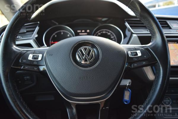 Blue Volkswagen Touran 2016 in Riga, with an engine capacity of 1.60 L and mileage of 194 thousand km for 9900 €, photo 9 on AUTOMOTO.COM.LV
