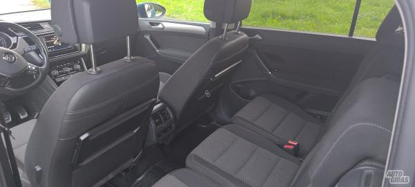 Blue Volkswagen Touran 2016 in Kaunas, with an engine capacity of 1.60 L and mileage of 329 thousand km for 8500 €, photo 10 on AUTOMOTO.COM.LV