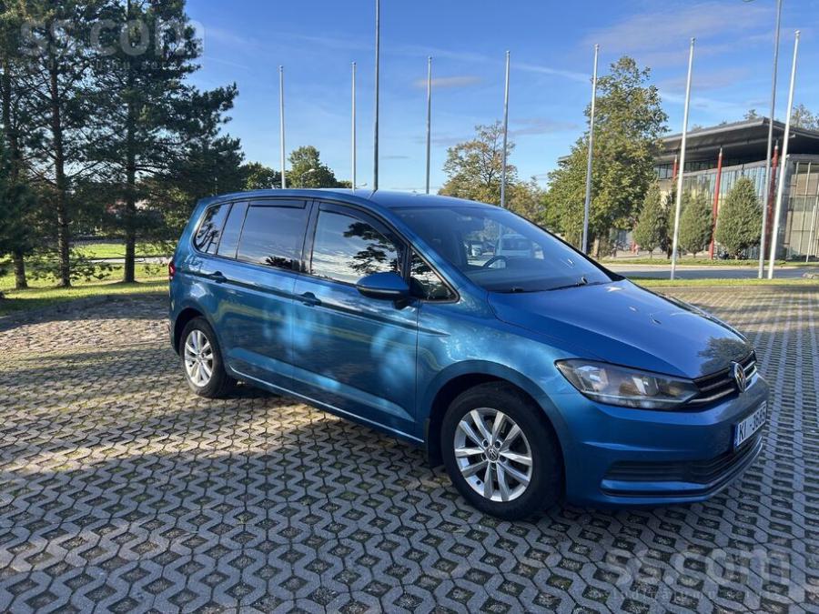 Zils Volkswagen Touran 2016 Cēsis, ar dzinēja tilpumu 1.60 L un nobraukumu 232 tūkst. km par 9500 €, foto 5 vietnē AUTOMOTO.COM.LV