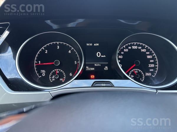 Blue Volkswagen Touran 2016 in Cesis, with an engine capacity of 1.60 L and mileage of 232 thousand km for 9500 €, photo 9 on AUTOMOTO.COM.LV