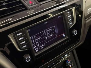 Zils Volkswagen Touran 2016 Marijampole, ar dzinēja tilpumu 1.60 L un nobraukumu 213 tūkst. km par 9650 €, foto 6 vietnē AUTOMOTO.COM.LV
