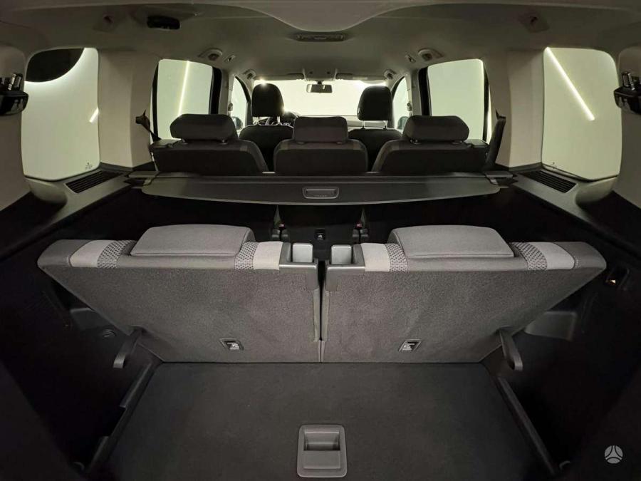 Zils Volkswagen Touran 2016 Marijampole, ar dzinēja tilpumu 1.60 L un nobraukumu 213 tūkst. km par 9650 €, foto 18 vietnē AUTOMOTO.COM.LV