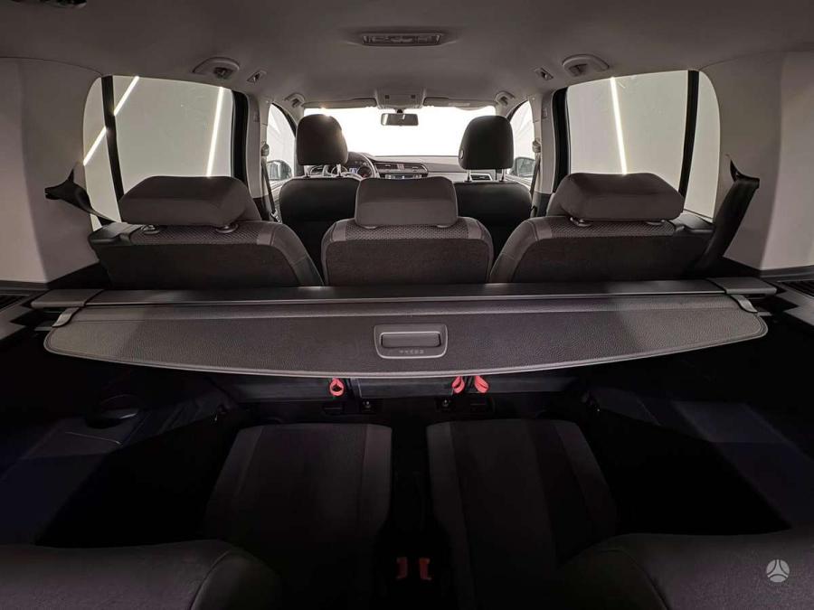 Zils Volkswagen Touran 2016 Marijampole, ar dzinēja tilpumu 1.60 L un nobraukumu 213 tūkst. km par 9650 €, foto 19 vietnē AUTOMOTO.COM.LV