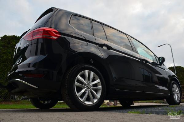 Zils Volkswagen Touran 2017 Kauņa, ar dzinēja tilpumu 2.00 L un nobraukumu 249 tūkst. km par 9650 €, foto 7 vietnē AUTOMOTO.COM.LV