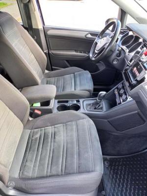 Zils Volkswagen Touran 2017 Viļņa, ar dzinēja tilpumu 1.60 L un nobraukumu 297 tūkst. km par 7500 €, foto 10 vietnē AUTOMOTO.COM.LV