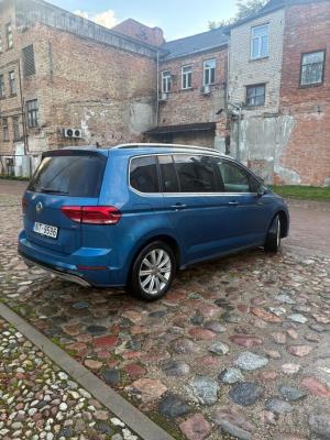 Zils Volkswagen Touran 2017 Kuldīga, ar dzinēja tilpumu 1.40 L un nobraukumu 128 tūkst. km par 16500 €, foto 6 vietnē AUTOMOTO.COM.LV