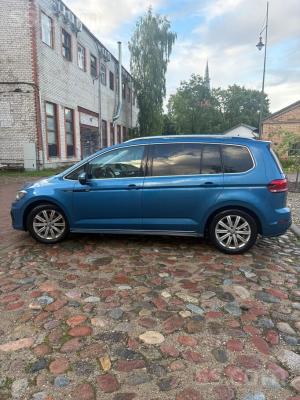 Zils Volkswagen Touran 2017 Kuldīga, ar dzinēja tilpumu 1.40 L un nobraukumu 128 tūkst. km par 16500 €, foto 9 vietnē AUTOMOTO.COM.LV