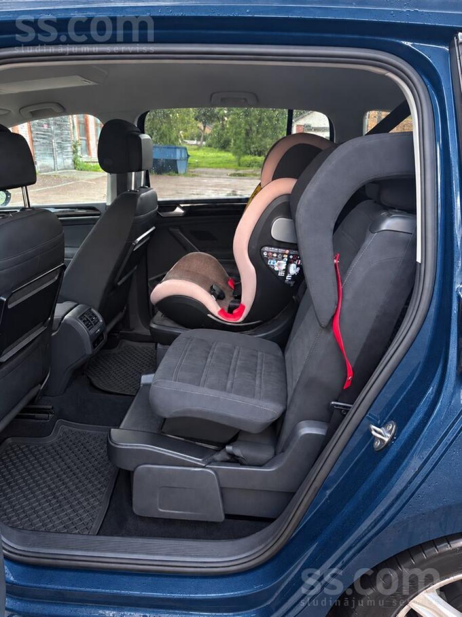 Zils Volkswagen Touran 2017 Kuldīga, ar dzinēja tilpumu 1.40 L un nobraukumu 128 tūkst. km par 16500 €, foto 11 vietnē AUTOMOTO.COM.LV