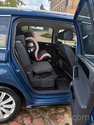 Zils Volkswagen Touran 2017 Kuldīga, ar dzinēja tilpumu 1.40 L un nobraukumu 128 tūkst. km par 16500 €, foto 12 vietnē AUTOMOTO.COM.LV