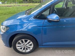 Blue Volkswagen Touran 2018 in Riga, with an engine capacity of 1.40 L and mileage of 120 thousand km for 14800 €, photo 3 on AUTOMOTO.COM.LV