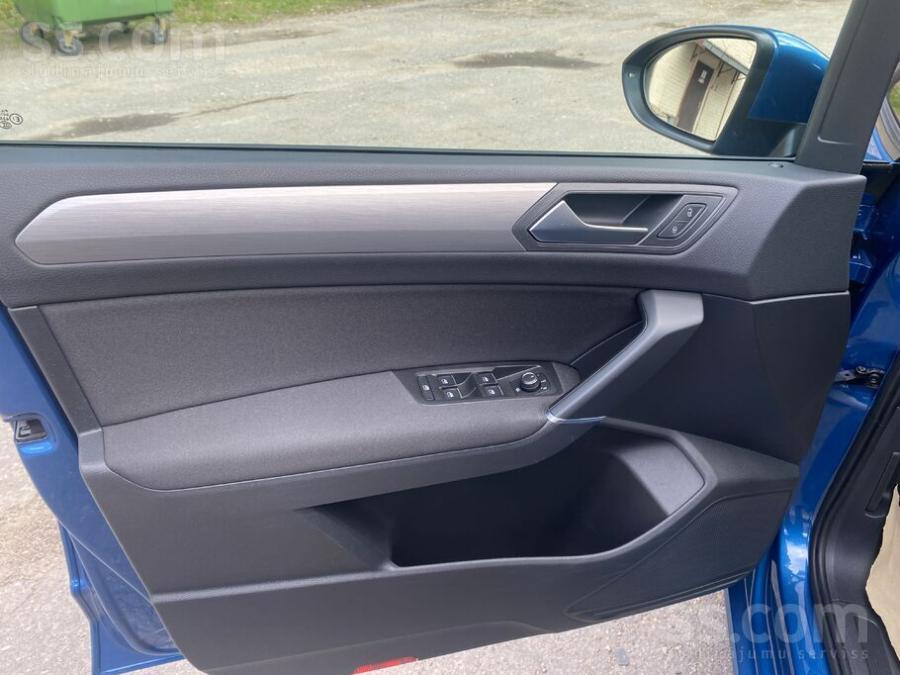 Zils Volkswagen Touran 2018 Rīga, ar dzinēja tilpumu 1.40 L un nobraukumu 120 tūkst. km par 13800 €, foto 8 vietnē AUTOMOTO.COM.LV