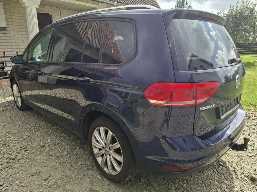 Zils Volkswagen Touran 2019 Šauļi, ar dzinēja tilpumu 1.97 L un nobraukumu 171 tūkst. km par 8700 €, foto 4 vietnē AUTOMOTO.COM.LV
