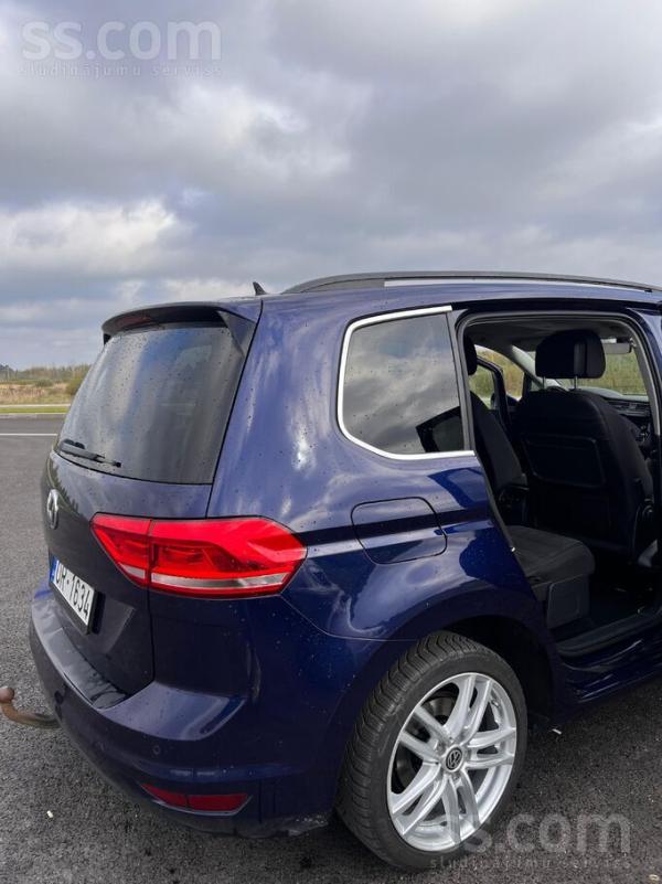 Zils Volkswagen Touran 2020 Jelgava, ar dzinēja tilpumu 1.50 L un nobraukumu 235 tūkst. km par 11900 €, foto 4 vietnē AUTOMOTO.COM.LV