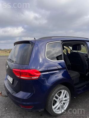 Zils Volkswagen Touran 2020 Jelgava, ar dzinēja tilpumu 1.50 L un nobraukumu 235 tūkst. km par 11900 €, foto 4 vietnē AUTOMOTO.COM.LV