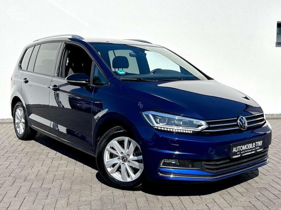 Zils Volkswagen Touran 2021 Kauņa, ar dzinēja tilpumu 1.50 L un nobraukumu 25 tūkst. km par 32690 €, foto 3 vietnē AUTOMOTO.COM.LV