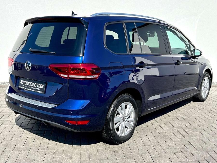 Zils Volkswagen Touran 2021 Kauņa, ar dzinēja tilpumu 1.50 L un nobraukumu 25 tūkst. km par 32690 €, foto 5 vietnē AUTOMOTO.COM.LV